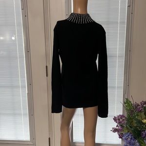 qi cashmere | Sweaters | Qi Cashmere Black Pearl Sweater | Poshmark